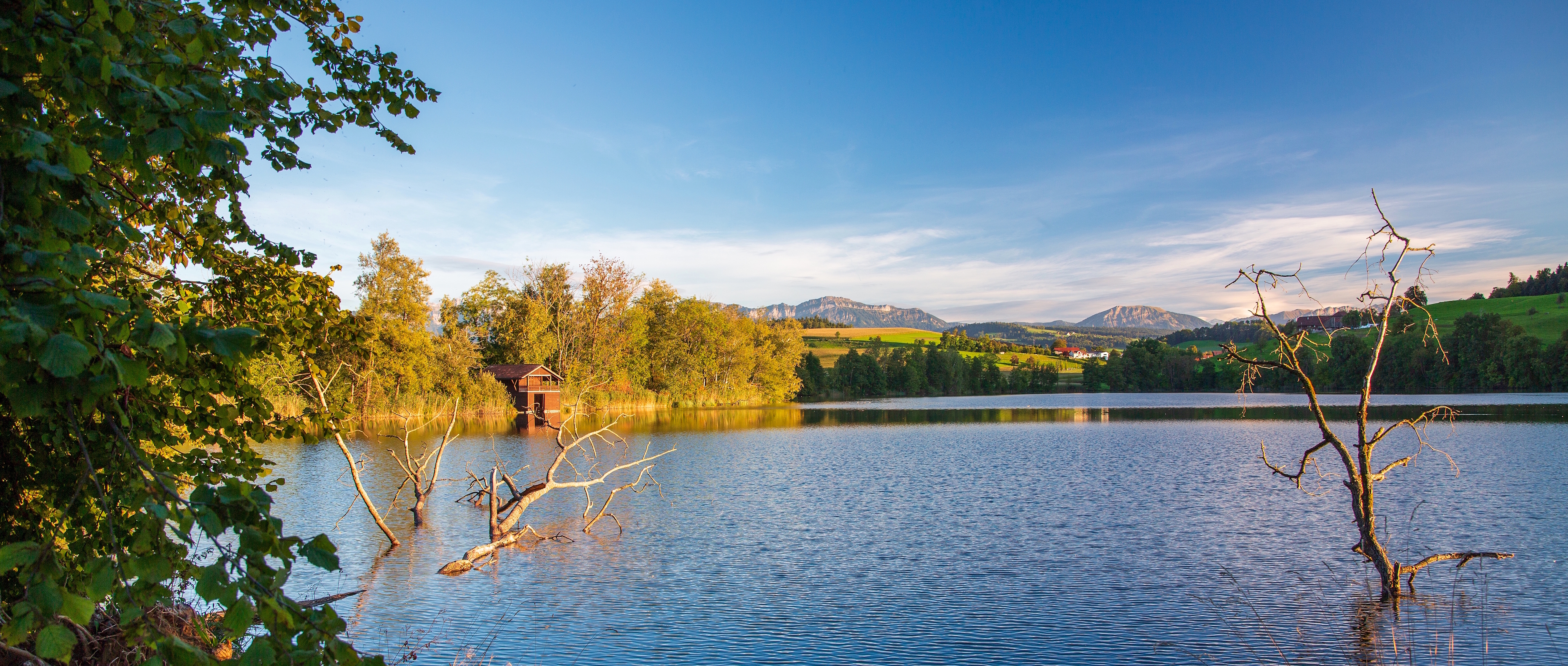 Stille legt sich über die Wasserfläche beim Soppensee - Willisauer Bote